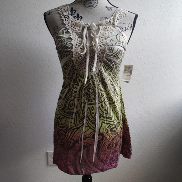 mandee | Tops | Mandee Green Pink White Lace Trim Floral Paisley Boho ...